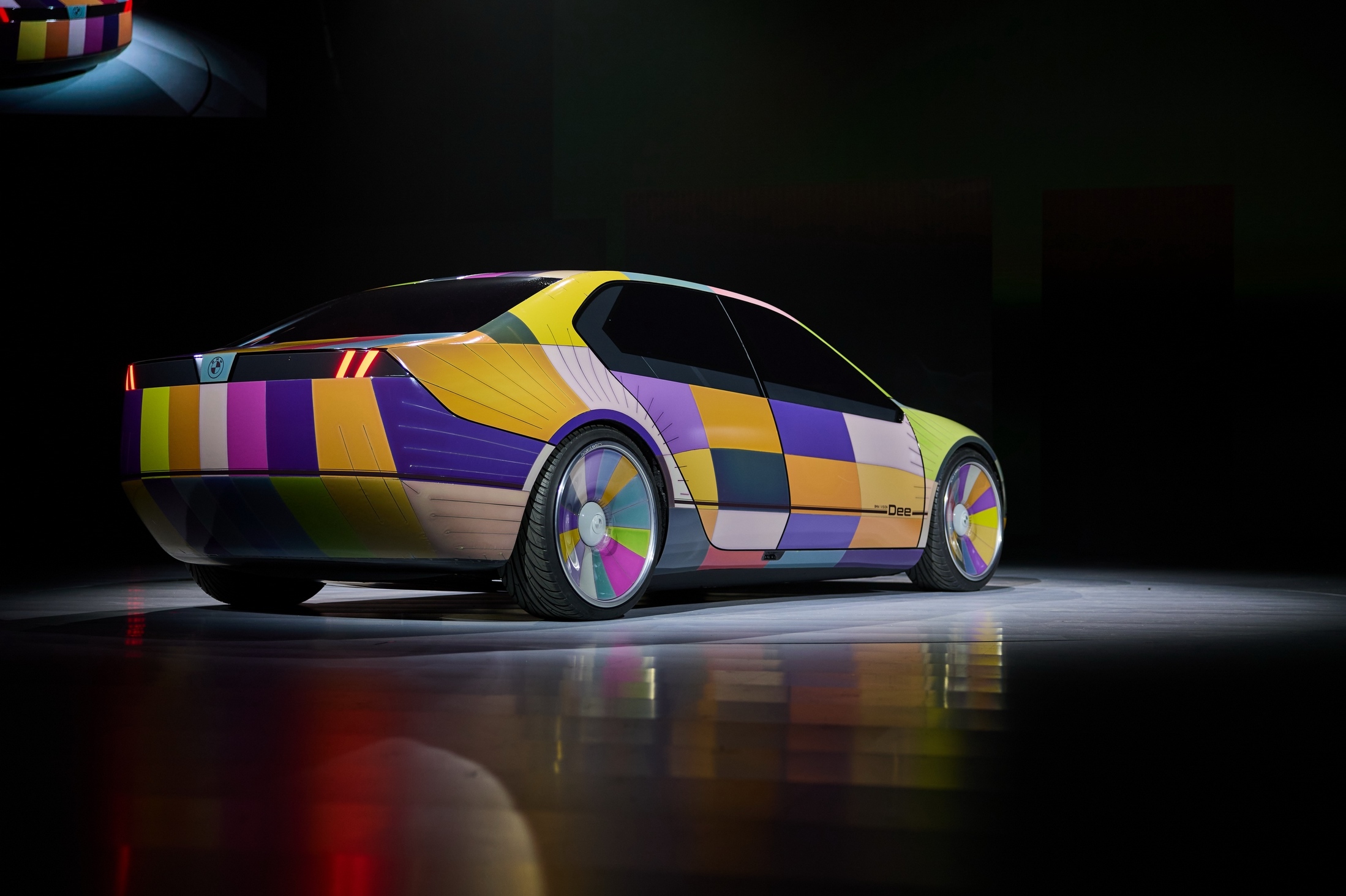 Watch BMW’s Color-Changing i Vision Dee Concept Rip Through A Rainbow ...