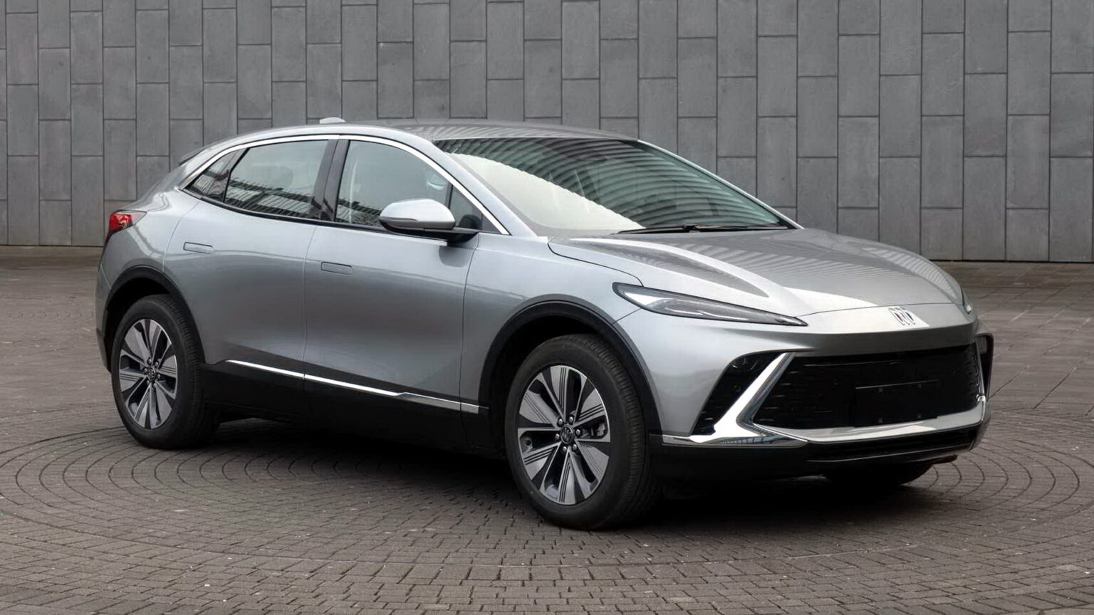 New Buick Electra E5 Offers Two Batteries, Three Powertrains, And Fancy ...