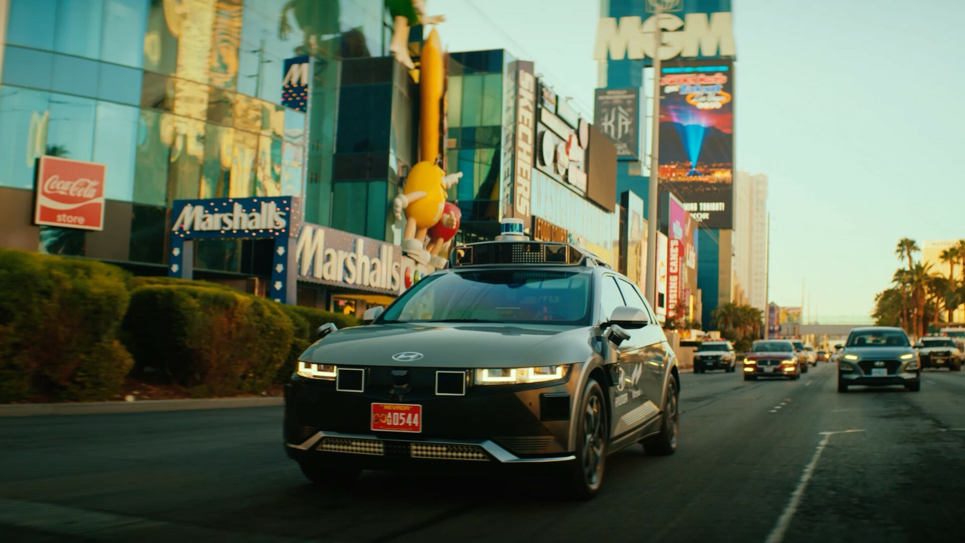 See How Motional’s Autonomous Hyundai Ioniq 5 Robotaxi Safely Drives In ...