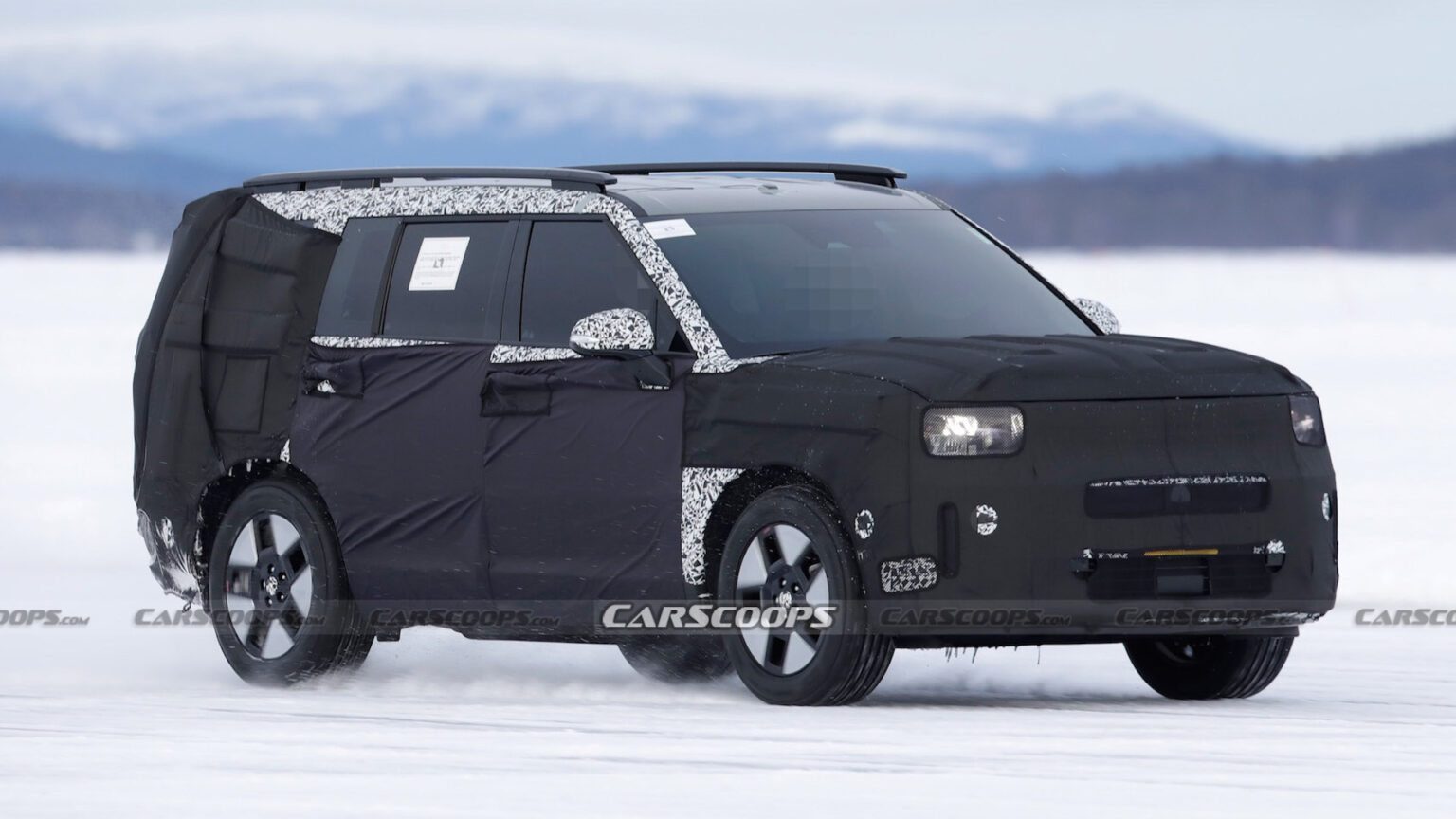 Hyundai Plays It Straight With Geometric 2025 Santa Fe Replacement ...