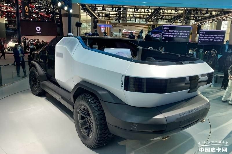 The IAT T-Mad Is China’s Version Of The Tesla Cybertruck | Carscoops