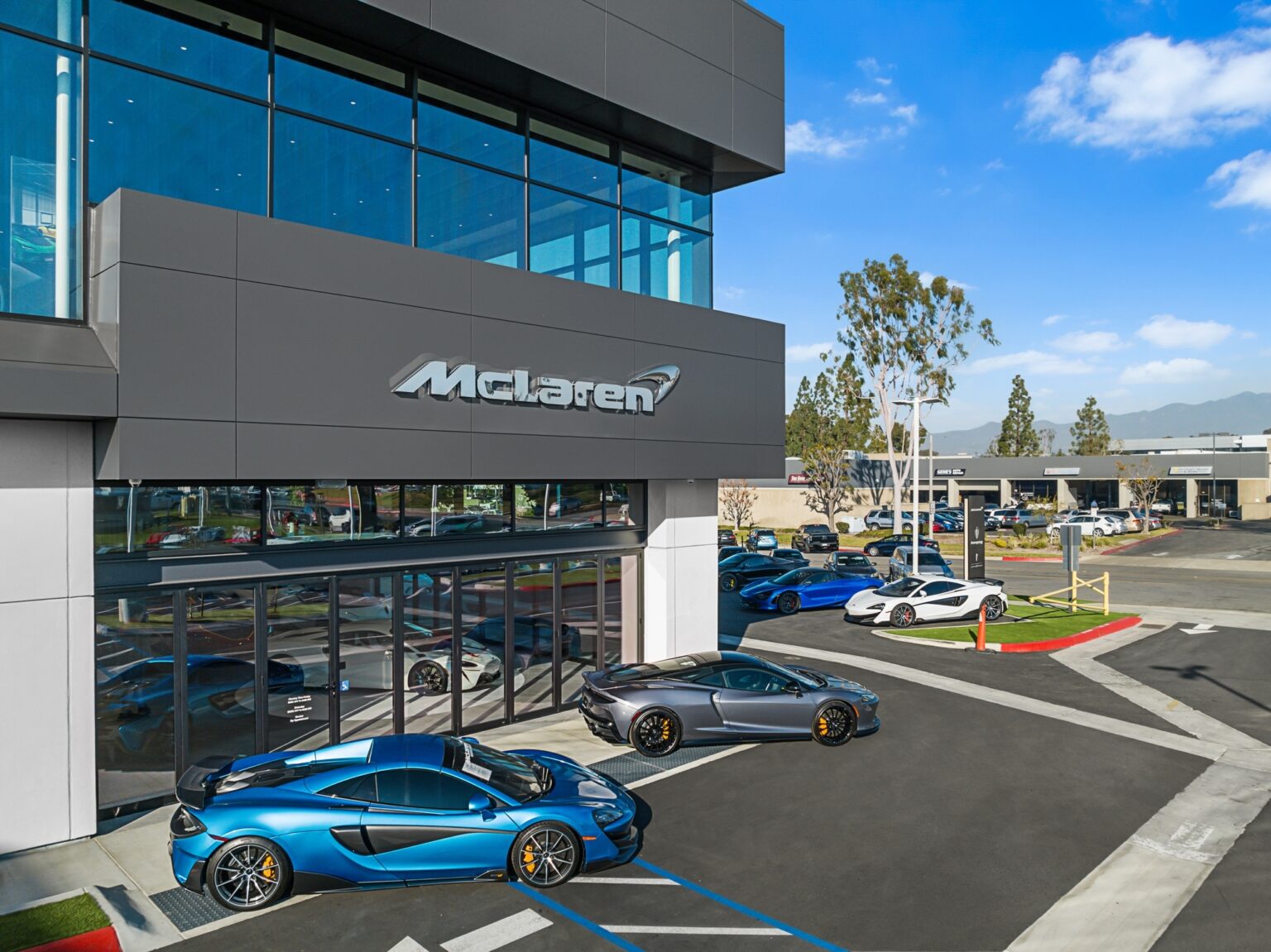 McLaren Dealerships In The U.S. Enjoyed Record Profits In 2022 | Carscoops