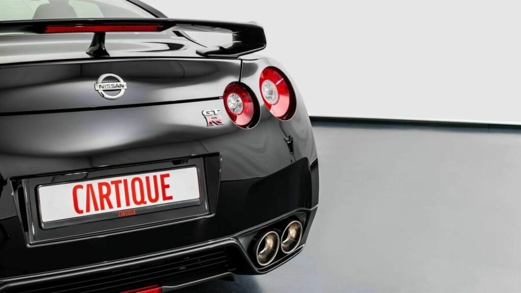 Sebastian Vettel Is Selling His Pristine Nissan GT-R Black Edition ...