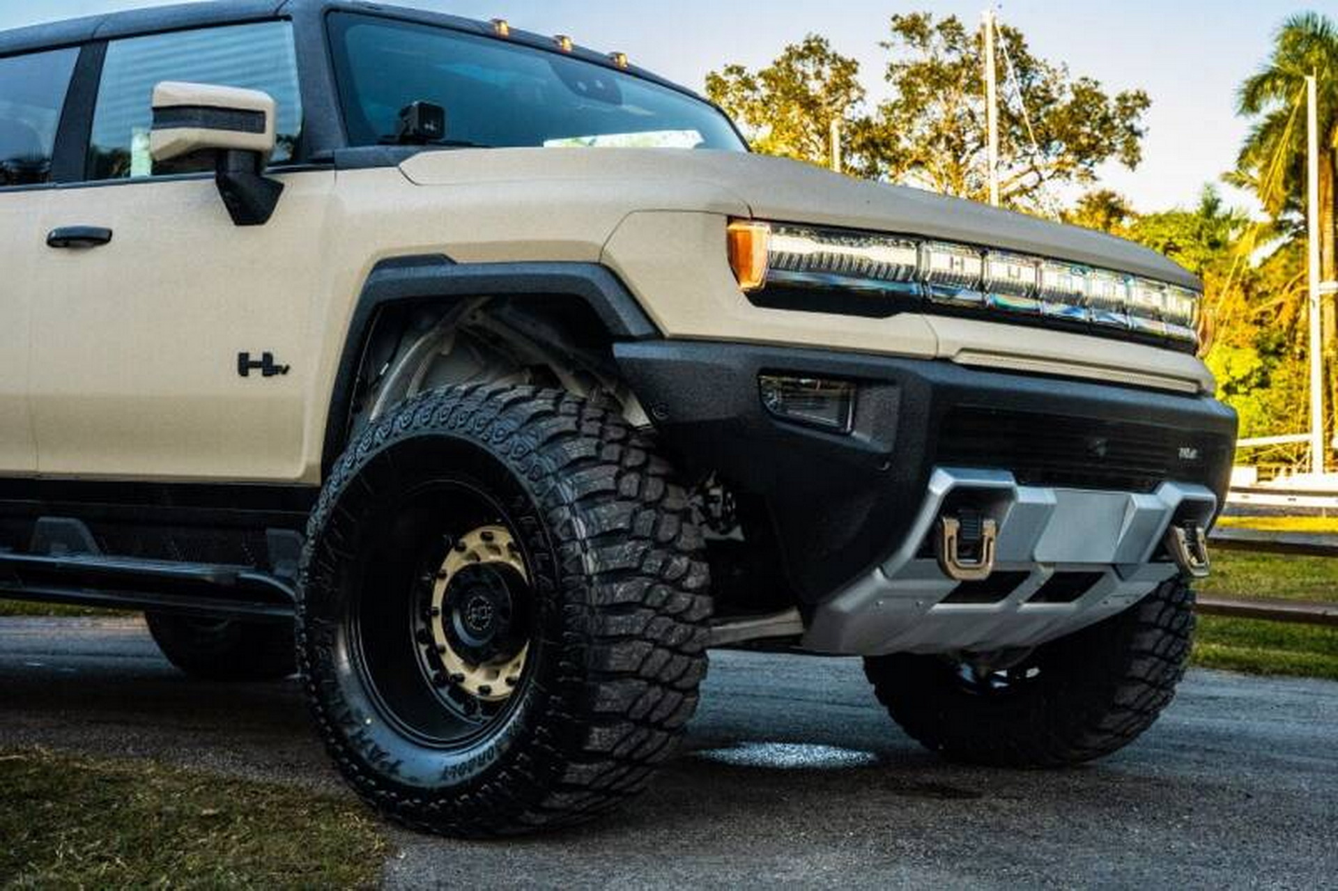Second Kevlar-Coated GMC Hummer EV Rocks The Desert Storm Look | Carscoops