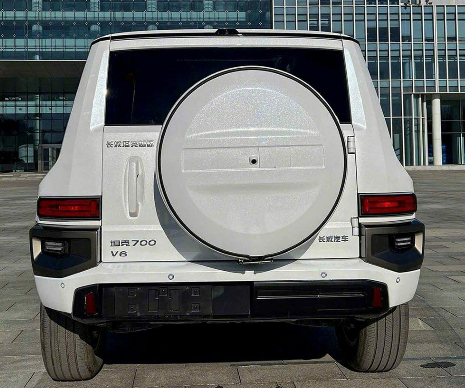 Tank 700 Official Teaser Previews China’s New Land Cruiser Rival ...