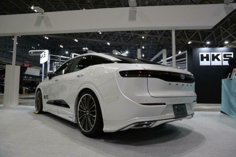 Dramatic Toyota Crowns Turn Heads At Tokyo Auto Salon | Carscoops