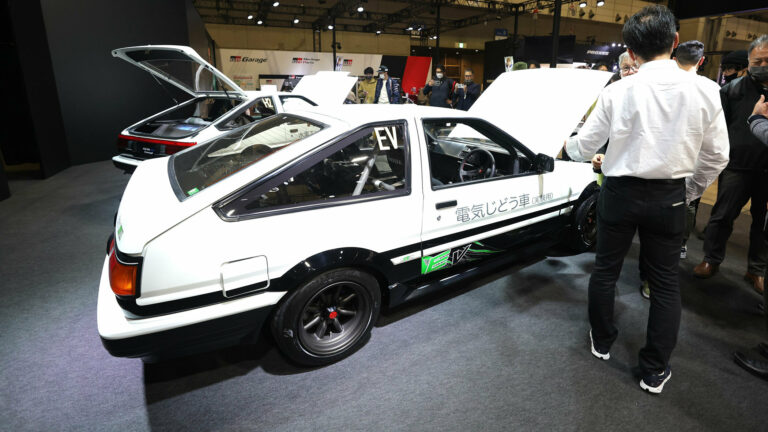 Toyota Electrifies Classic AE86 With EV And Hydrogen Restomod Concepts ...