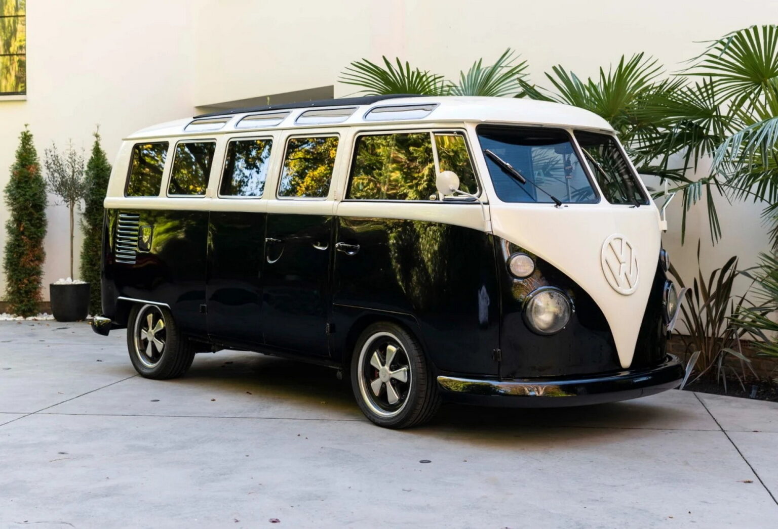 Tastefully Restored VW T1 Samba Bus Has A Porsche Engine | Carscoops