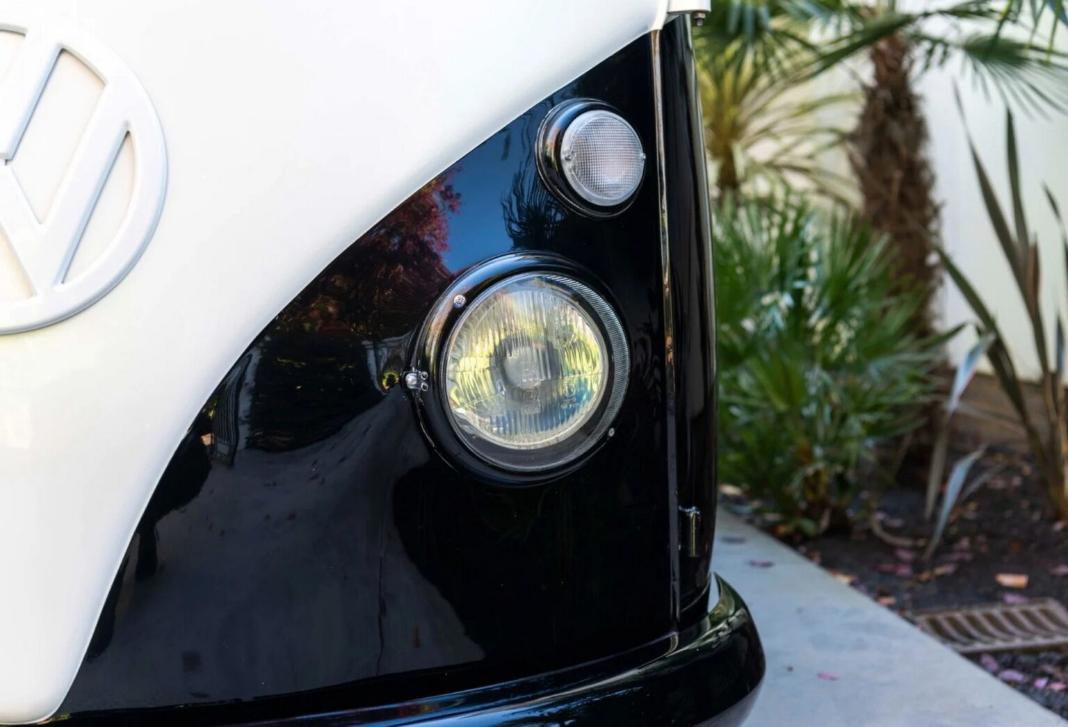 Tastefully Restored VW T1 Samba Bus Has A Porsche Engine | Carscoops