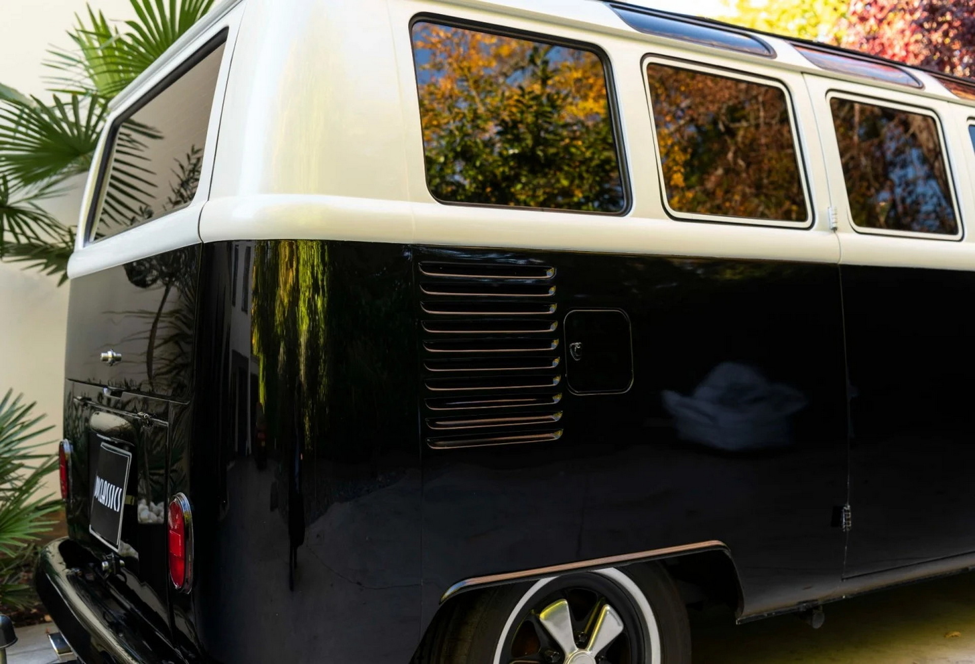 Tastefully Restored VW T1 Samba Bus Has A Porsche Engine | Carscoops