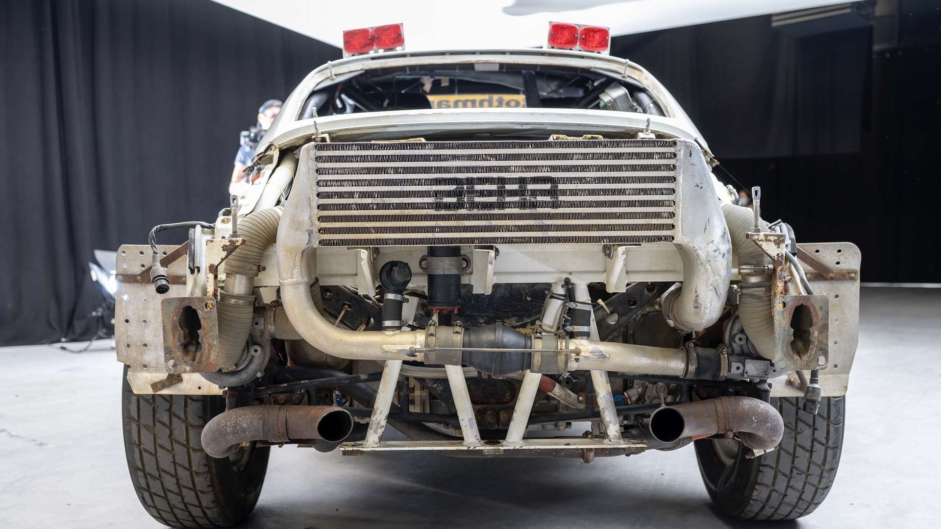 Iconic Porsche Rothmans 959 Paris-Dakar Rally Car Gets Breathtaking ...