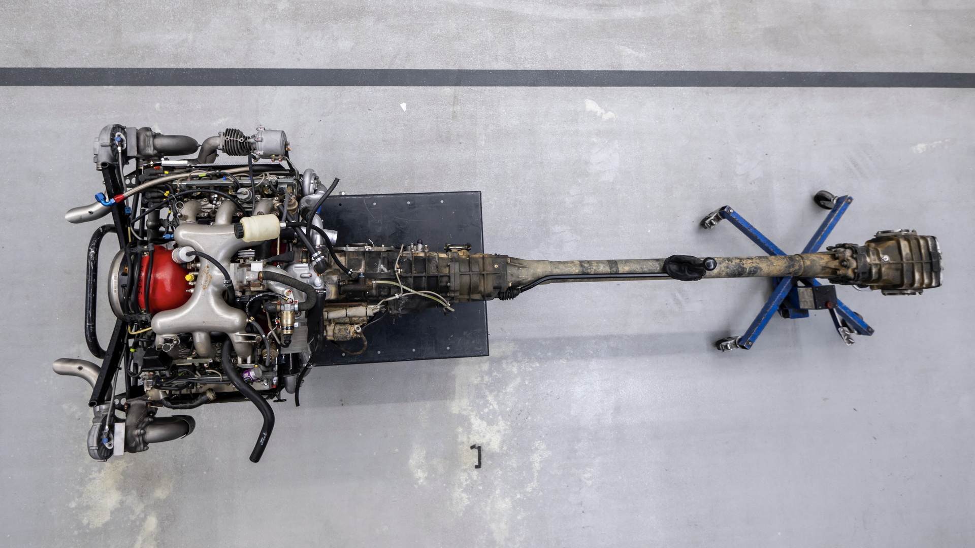 Iconic Porsche Rothmans 959 Paris-Dakar Rally Car Gets Breathtaking ...