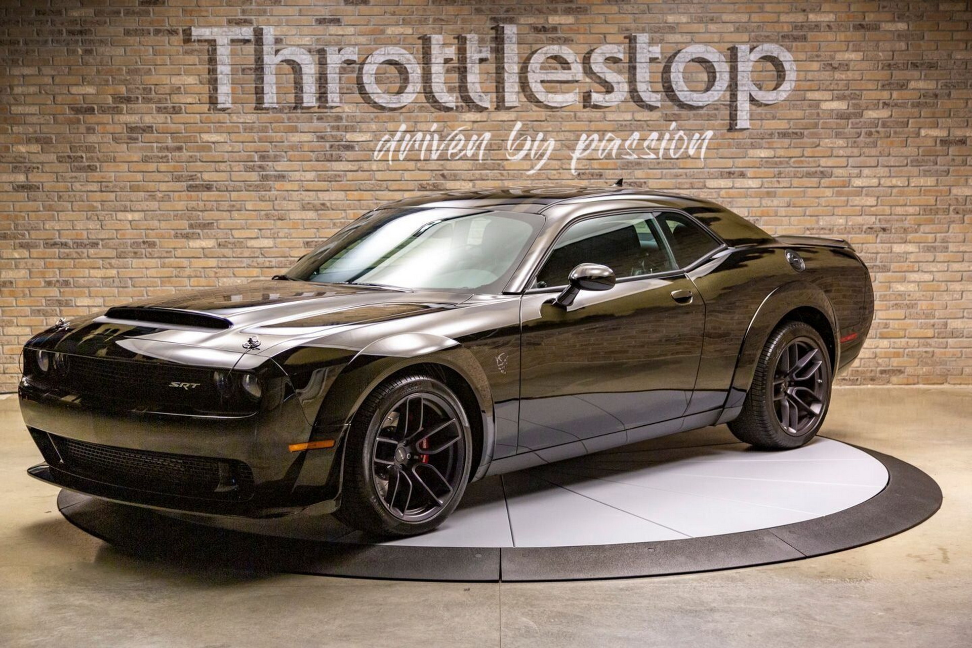 Carbon-Body 2018 Challenger Demon By Speedkore Comes With A Lamborghini ...