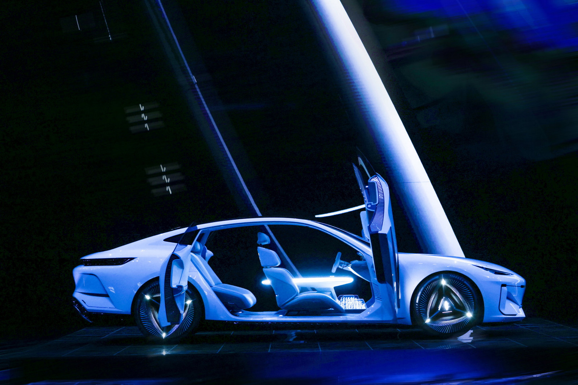 Geely Debuts New Galaxy Electrified Brand With L7 SUV And Light Coupe ...