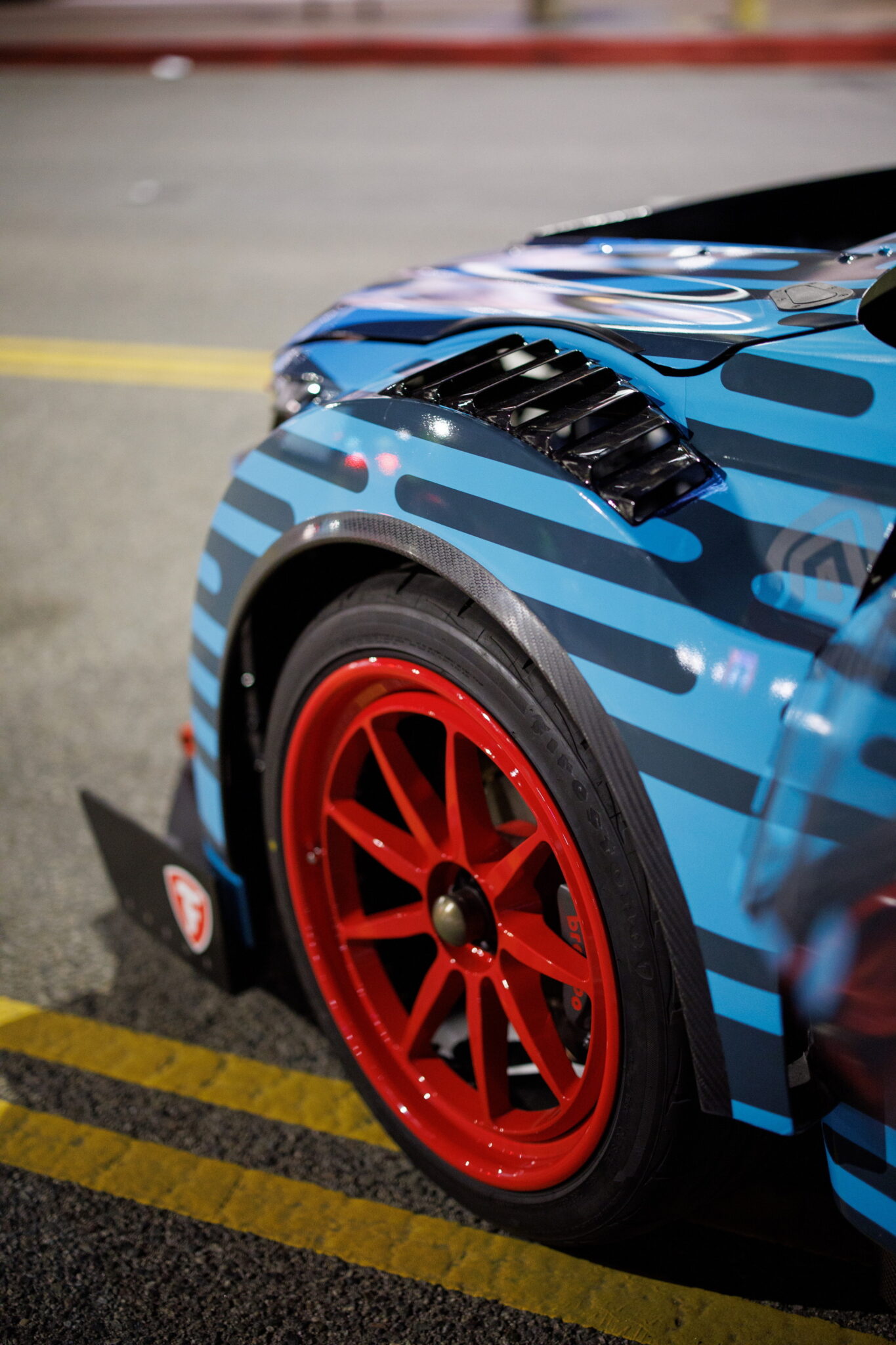 Honda Put An 800-HP INDYCAR Hybrid V6 Under A CR-V Shell | Carscoops