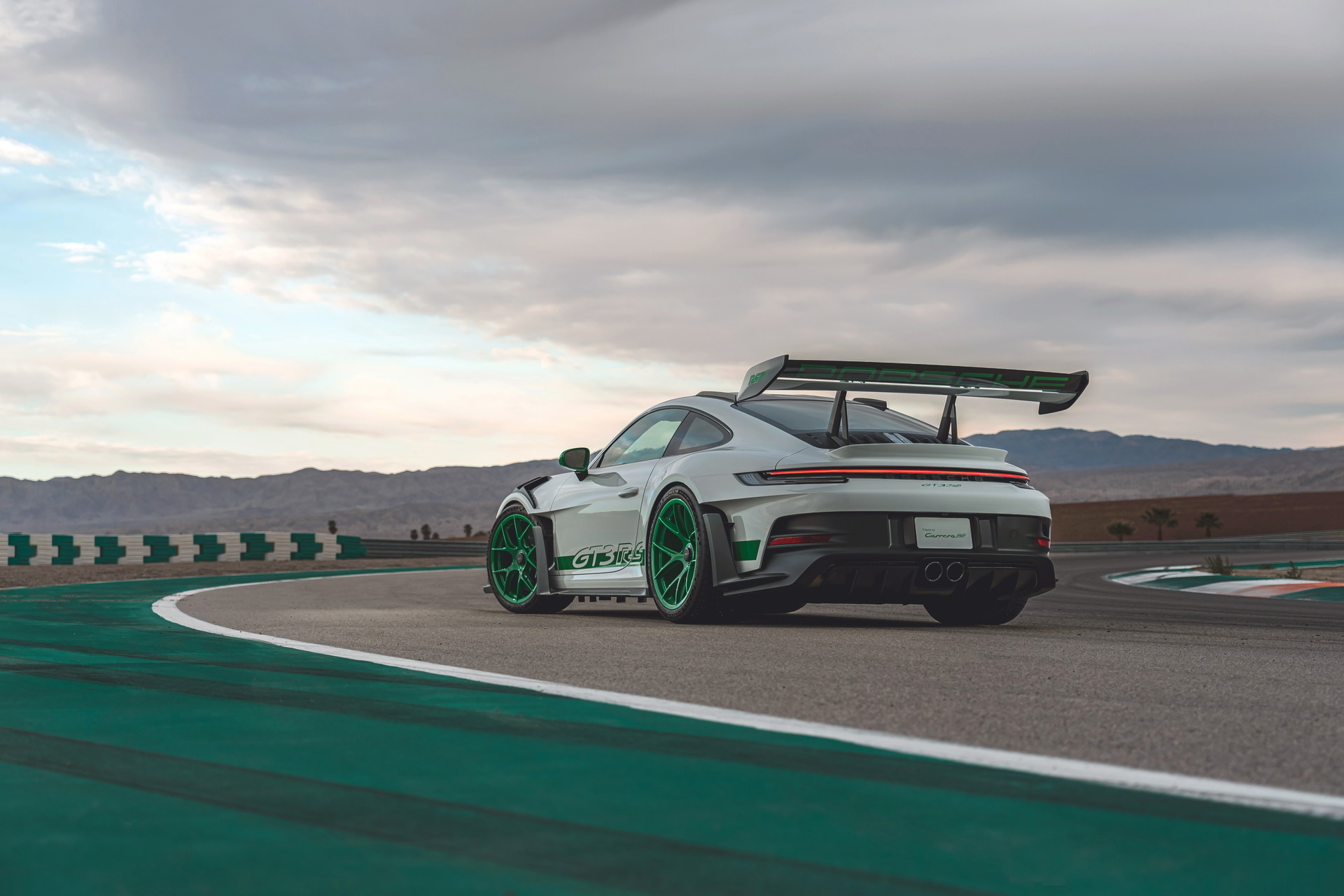 First Production 911 GT3 RS With ‘Tribute To Carrera RS’ Package ...