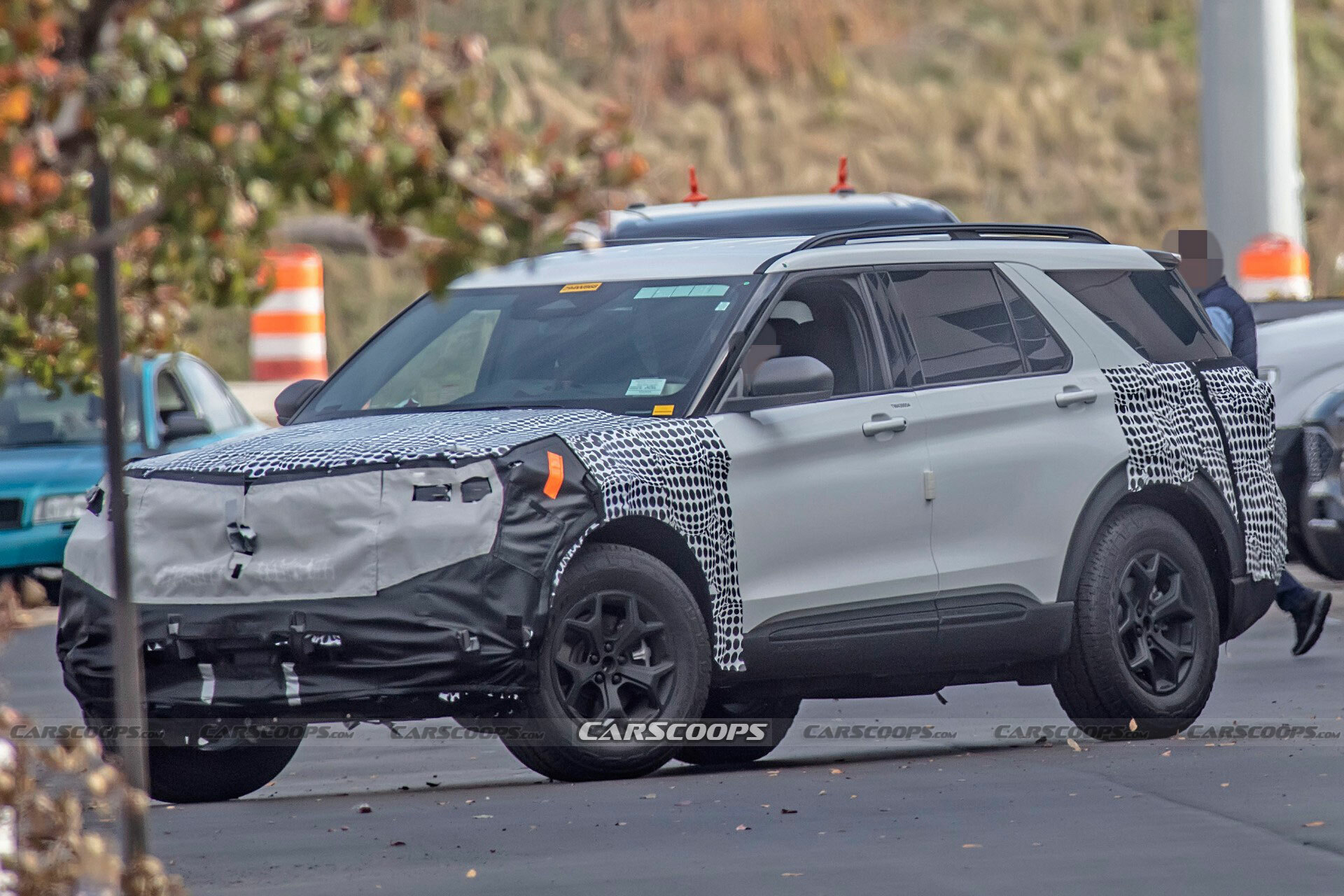 Facelifted 2024 Ford Explorer Spied With Revised Styling And New Tech ...