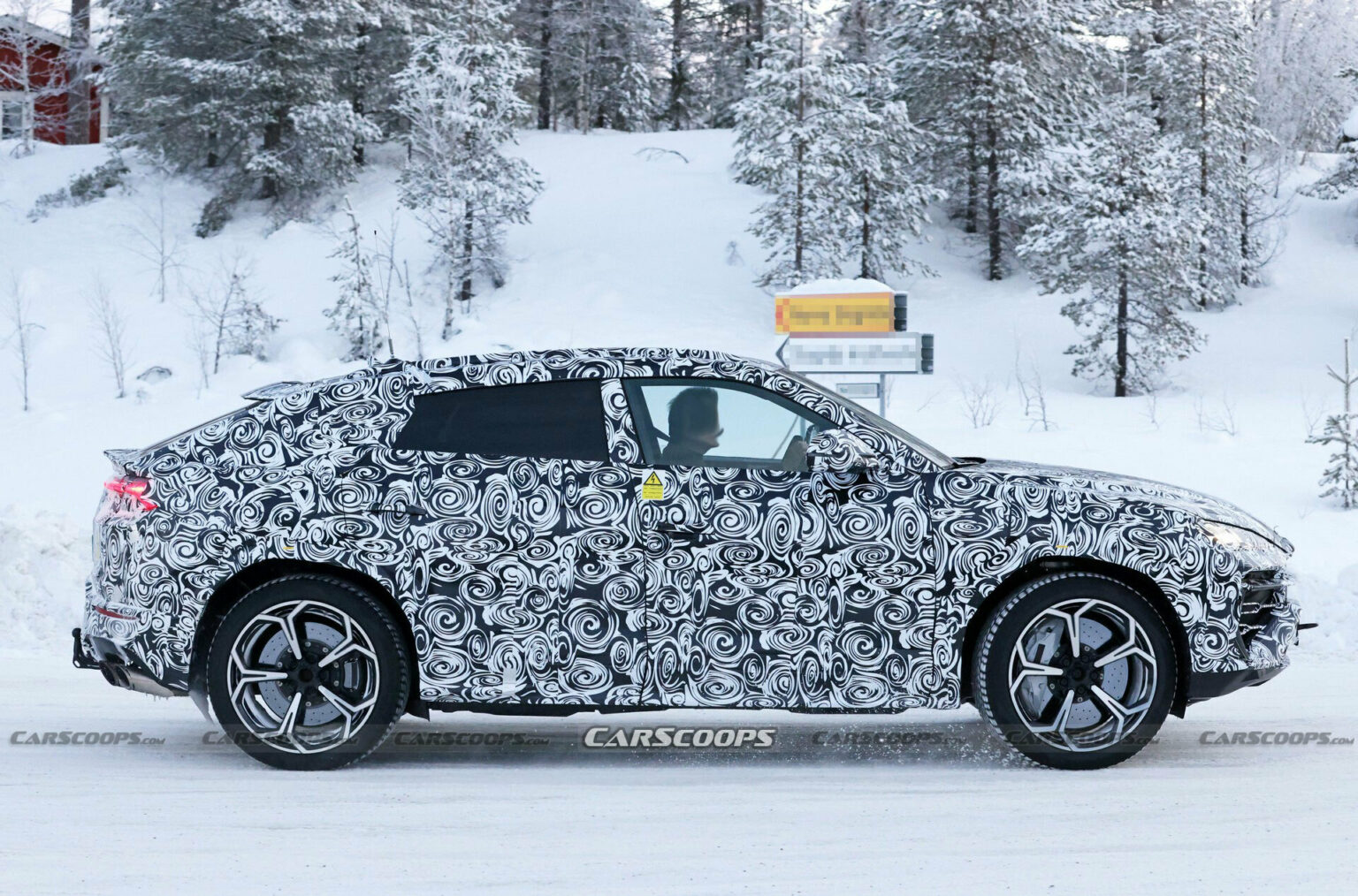 2024 Lamborghini Urus Plug-In Hybrid Set To Combine Performance With ...