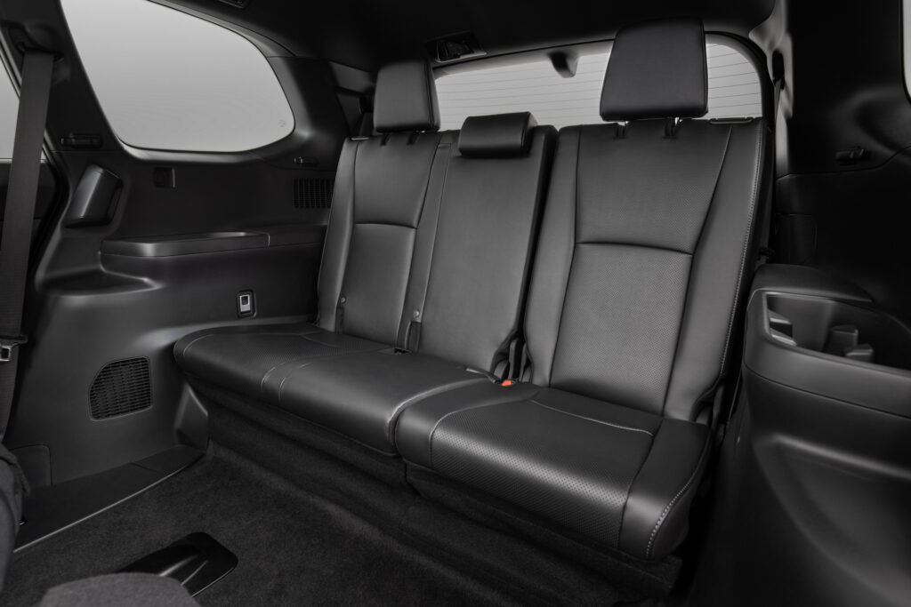 New 2024 Toyota Grand Highlander Has 13 Cupholders, 7 USB Ports, And Up ...
