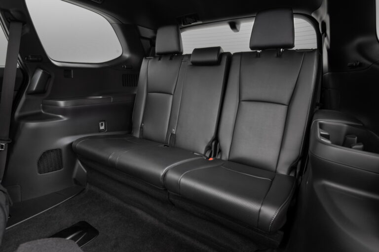 New 2024 Toyota Grand Highlander Has 13 Cupholders, 7 USB Ports, And Up ...