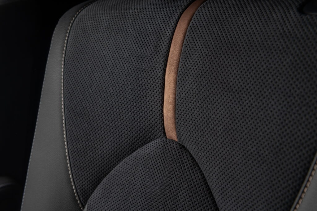 New 2024 Toyota Grand Highlander Has 13 Cupholders, 7 USB Ports, And Up ...
