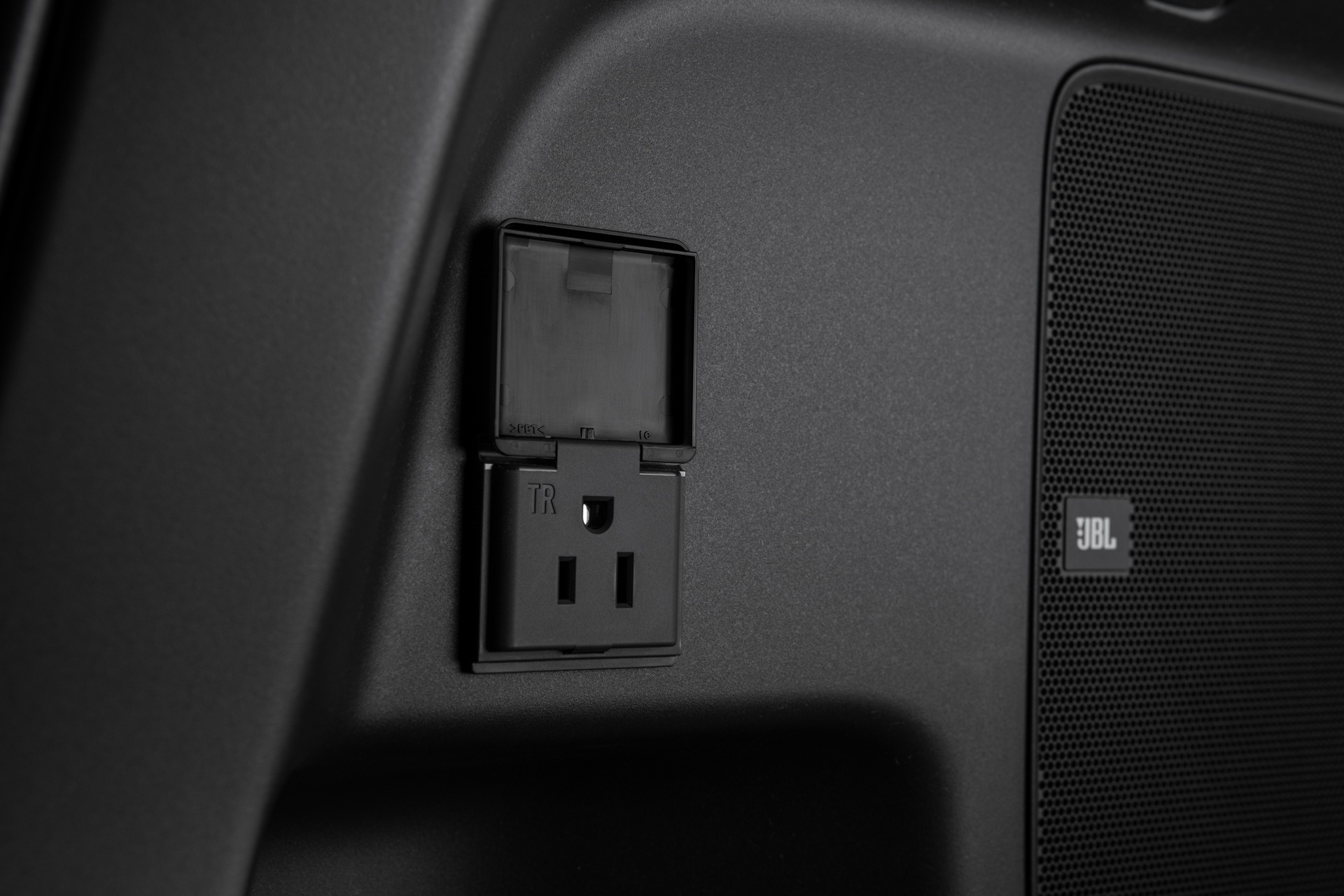New 2024 Toyota Grand Highlander Has 13 Cupholders, 7 USB Ports, And Up ...