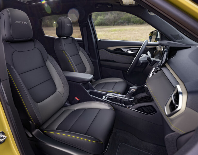 2024 Chevrolet Trailblazer Gets A Sharper Front End And Bigger Screens ...