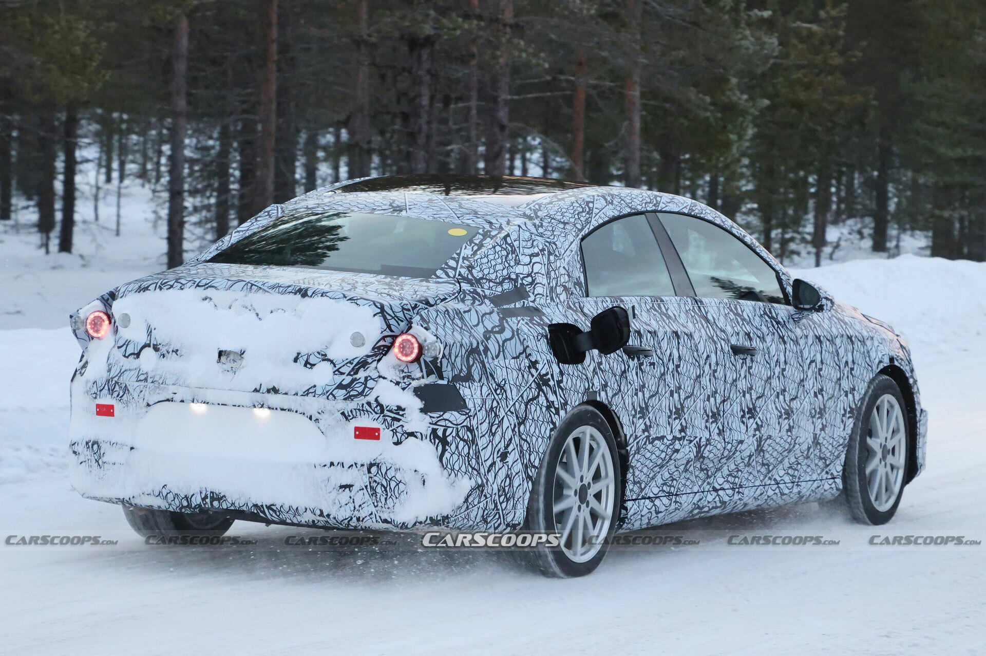 Mercedes CLA And GLC EVs Coming Next Year With Up To 400 Miles Of Range ...