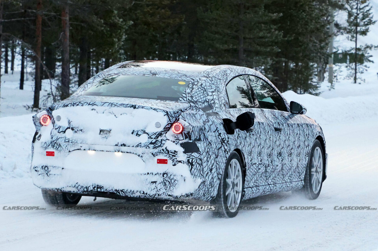 Mercedes CLA And GLC EVs Coming Next Year With Up To 400 Miles Of Range ...