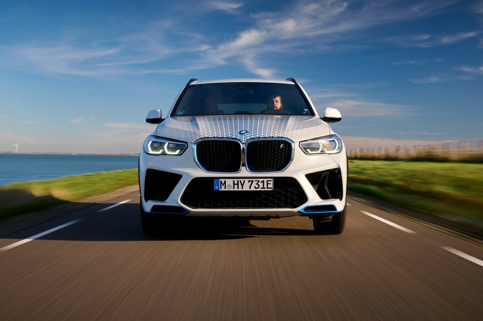 BMW Launches iX5 Hydrogen Powered By Toyota Fuel Cells In Global Pilot ...