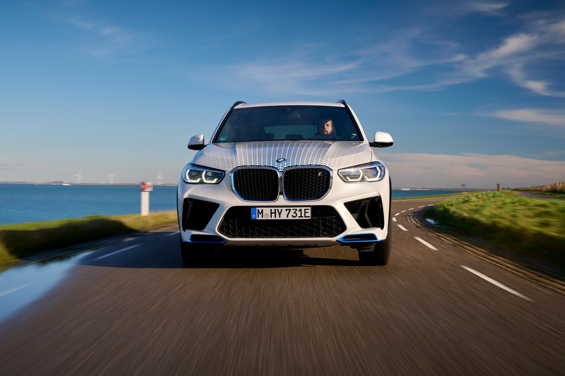 BMW Launches iX5 Hydrogen Powered By Toyota Fuel Cells In Global Pilot ...