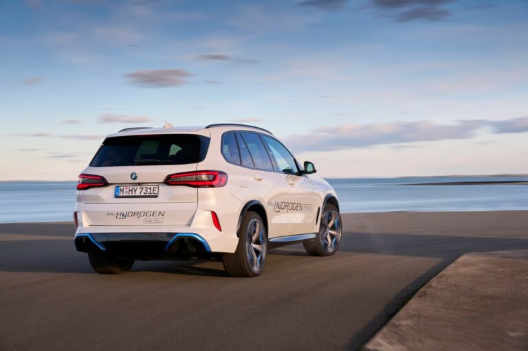 BMW Launches iX5 Hydrogen Powered By Toyota Fuel Cells In Global Pilot ...