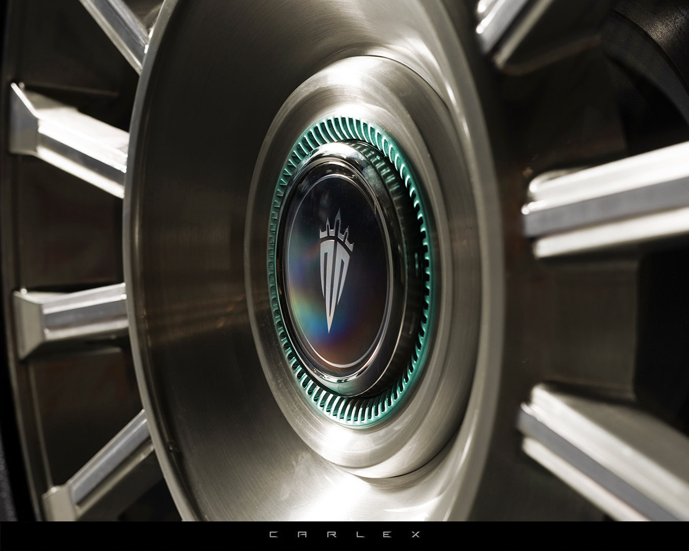 Carlex Turns Up The Glam With Mint Green & Gold Mercedes-Maybach GLS ...