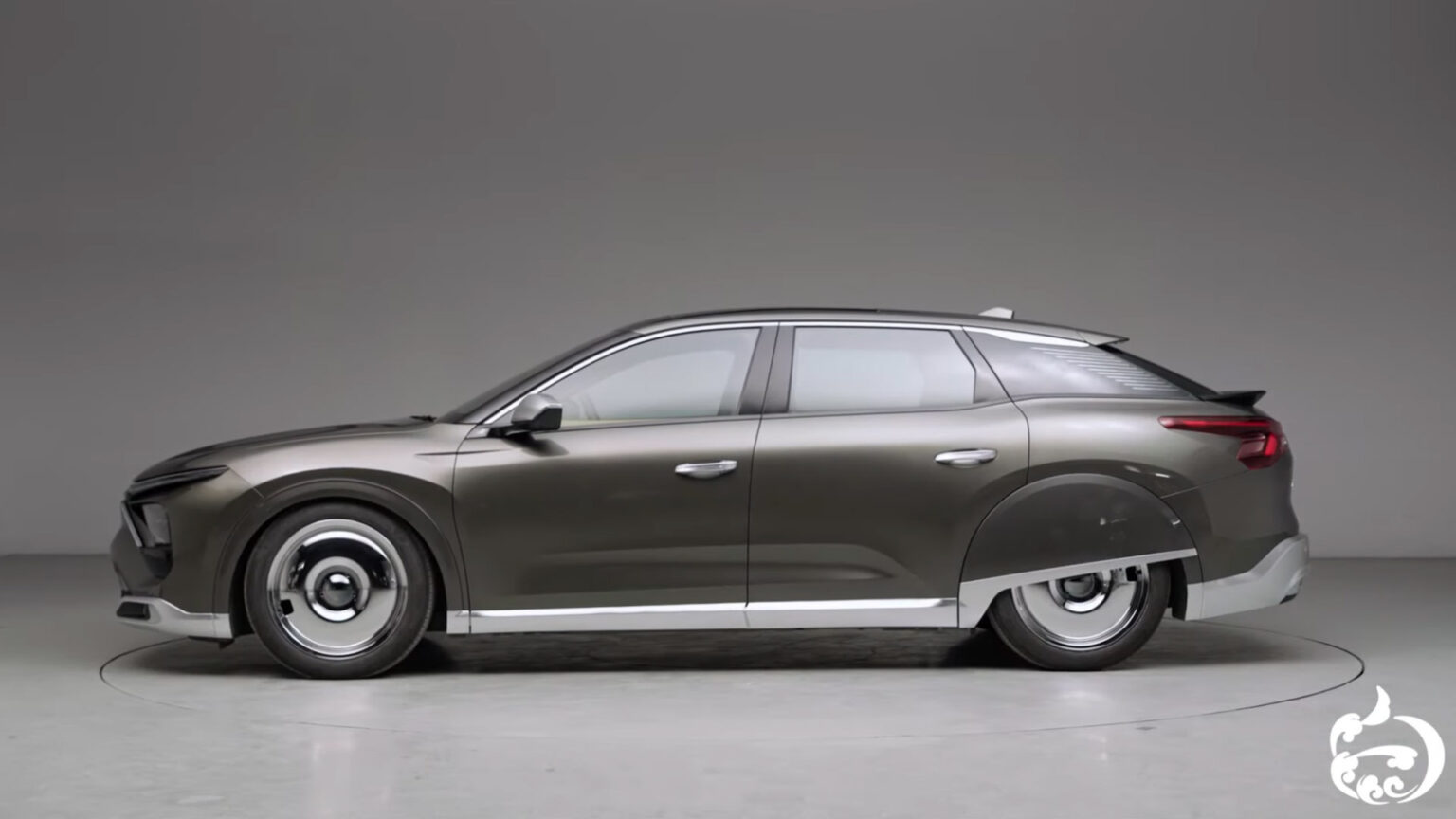 Retro-Futuristic Citroen C5X Gets Striking 1970s CX-Inspired Makeover ...