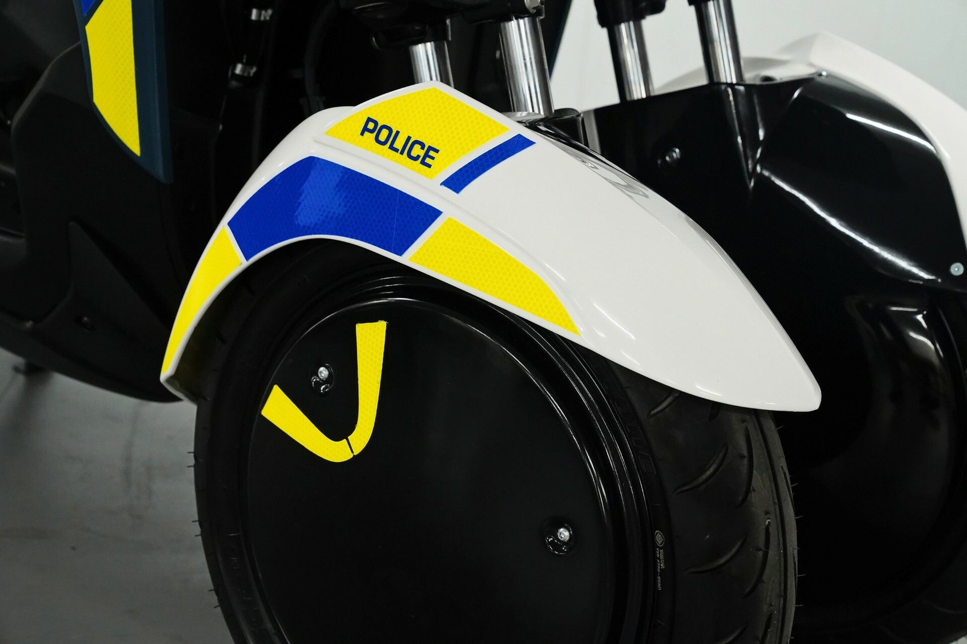 British Police Getting Three-Wheeled Electric Motorbikes | Carscoops
