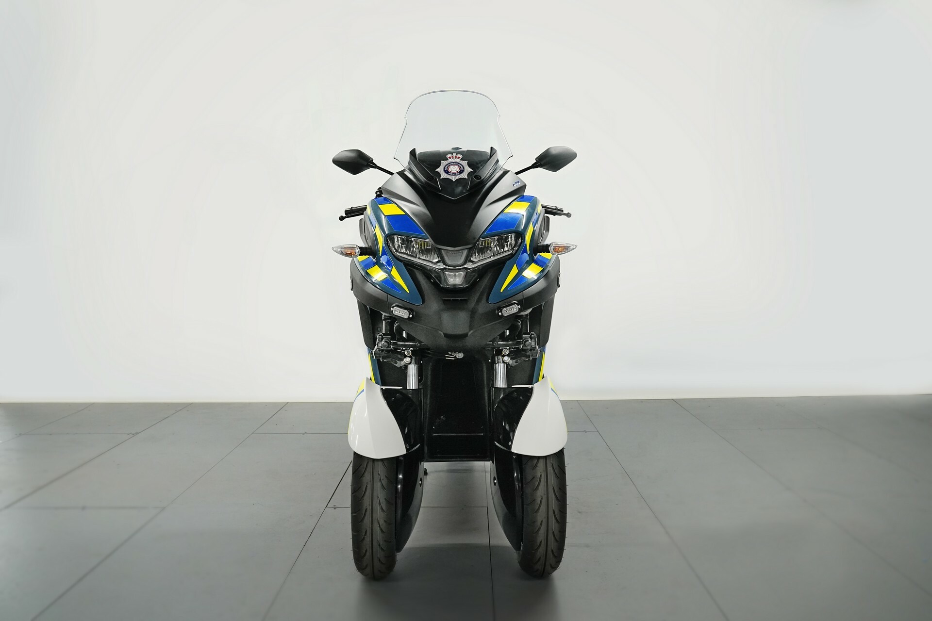 British Police Getting Three-Wheeled Electric Motorbikes | Carscoops