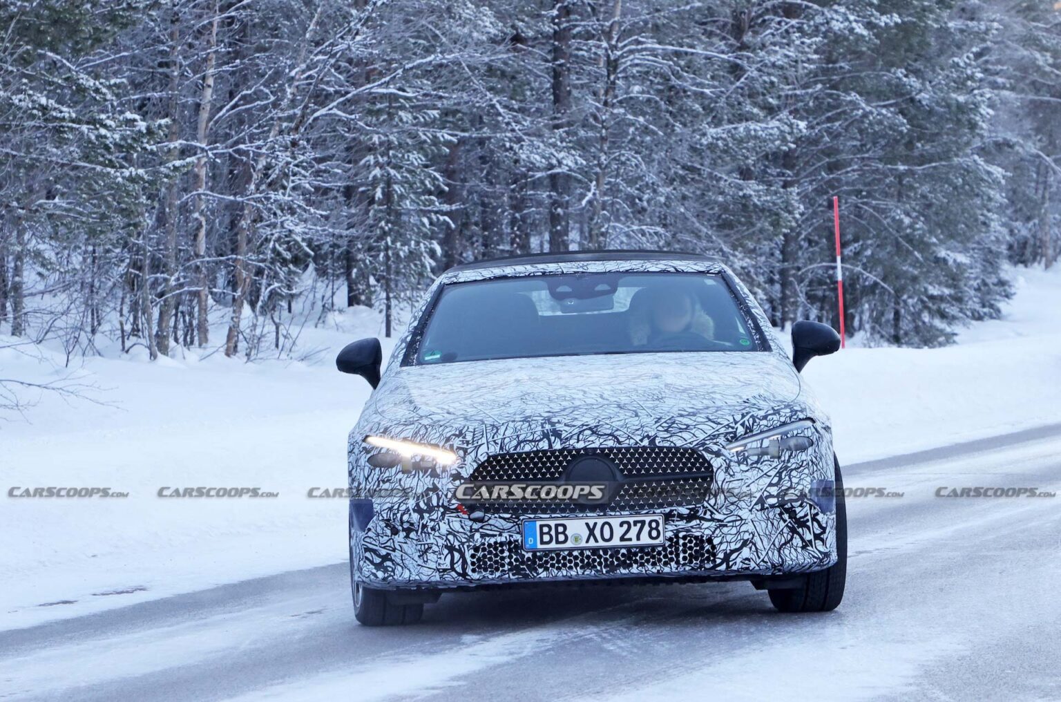 2024 Mercedes CLE Convertible Shows Its Best SL-Style Moves During ...
