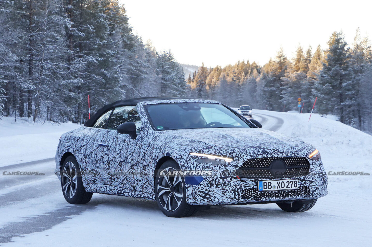 2024 Mercedes CLE Convertible Shows Its Best SL-Style Moves During ...