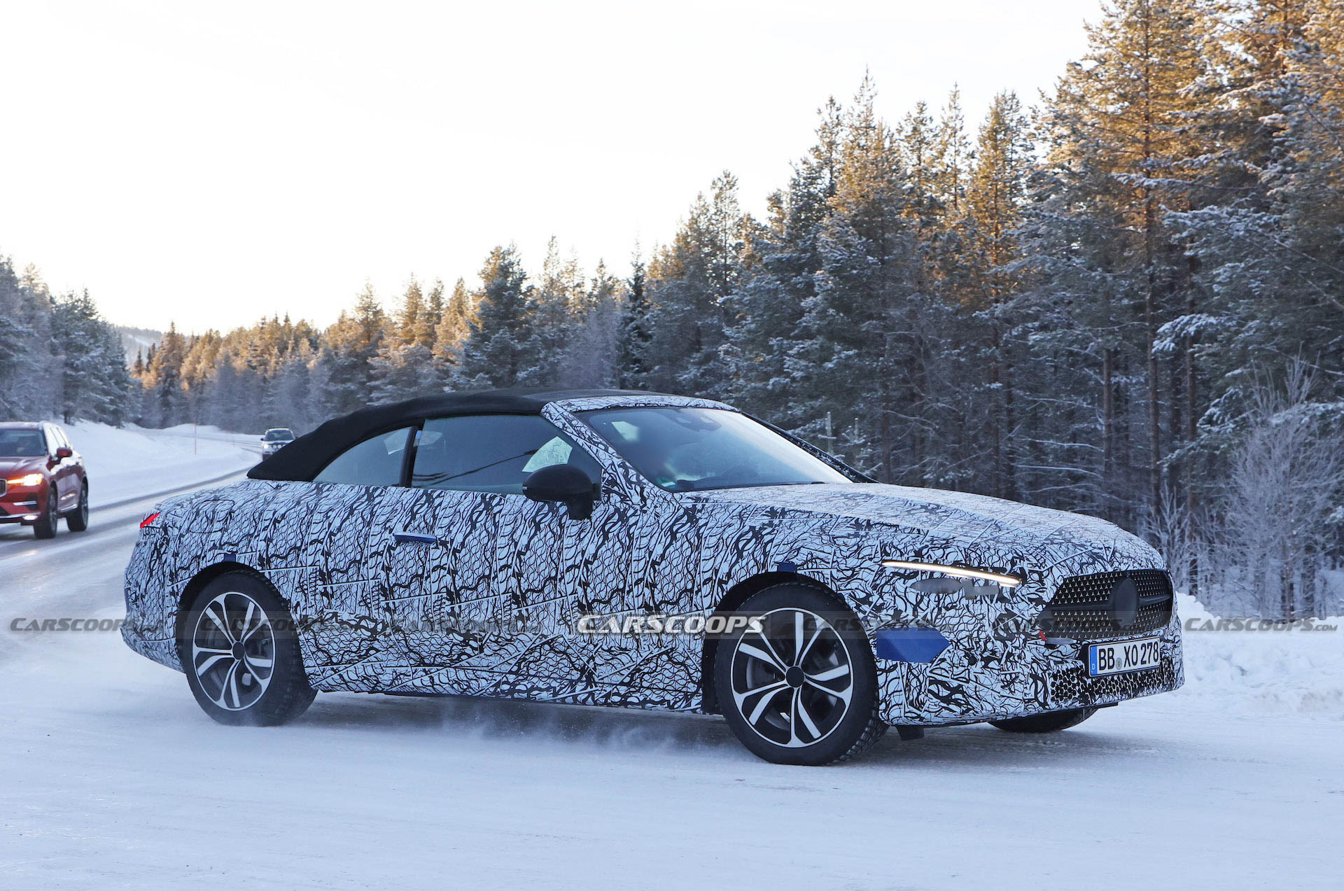 2024 Mercedes CLE Convertible Shows Its Best SL-Style Moves During ...