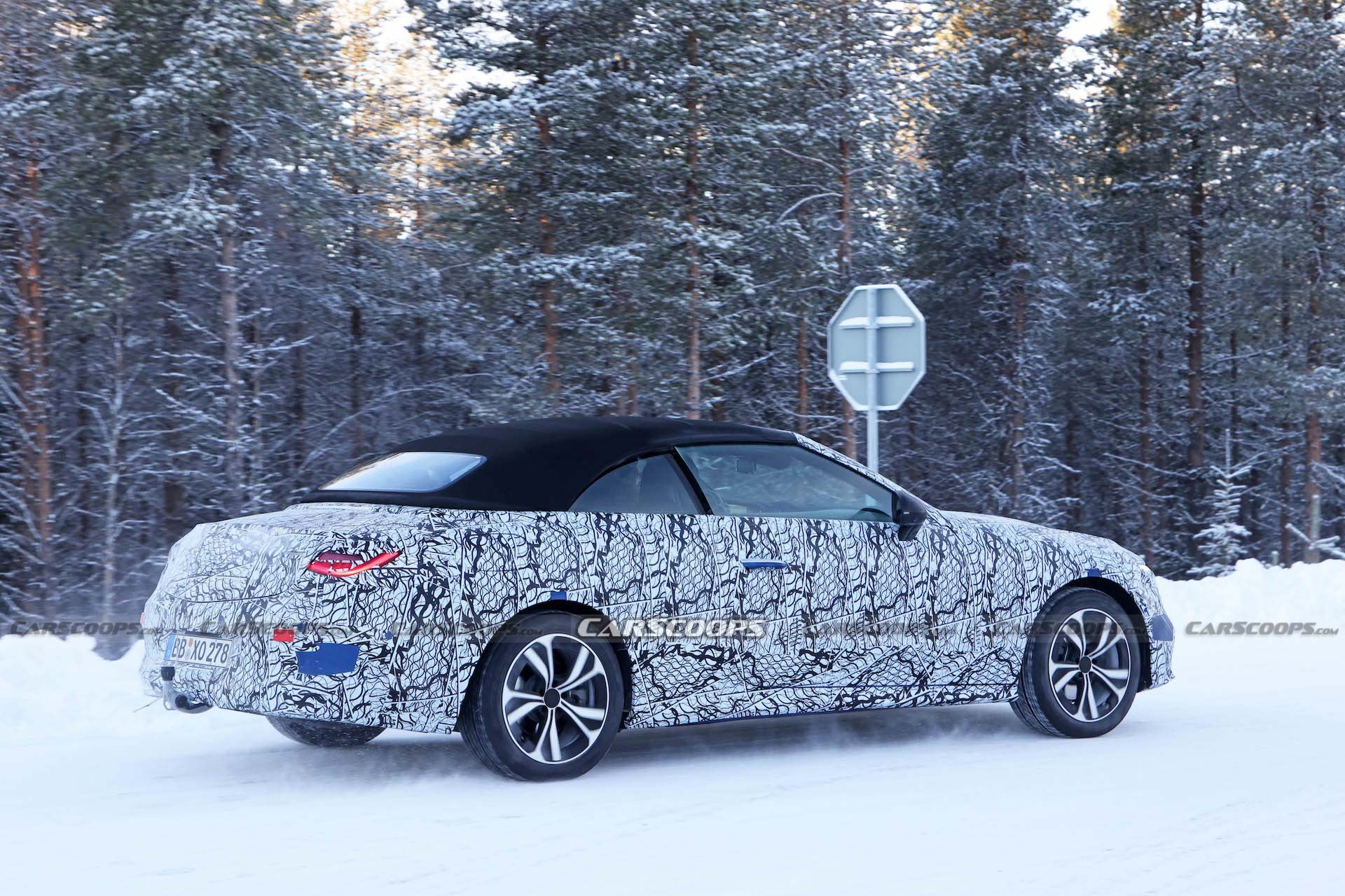 2024 Mercedes CLE Convertible Shows Its Best SL-Style Moves During ...