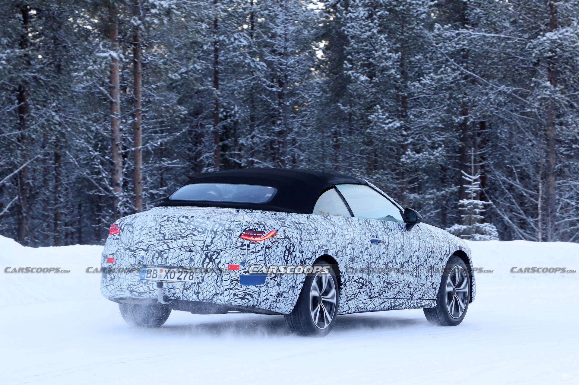 2024 Mercedes CLE Convertible Shows Its Best SL-Style Moves During ...