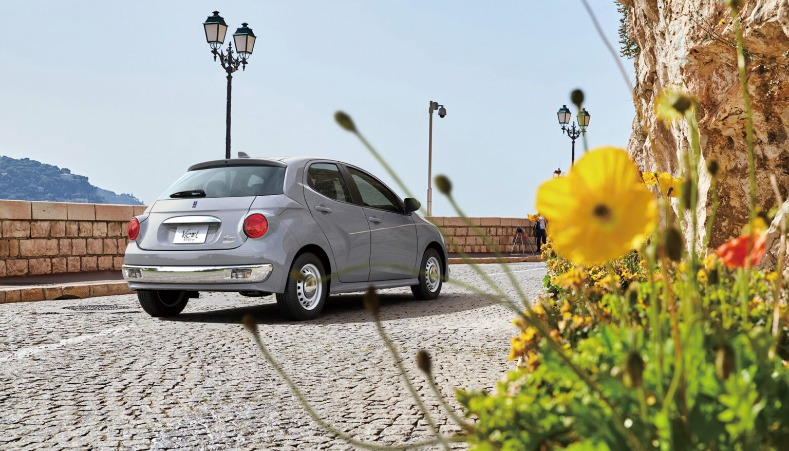 New Mitsuoka Viewt Story Puts A Vintage Jaguar Spin On Toyota Yaris ...