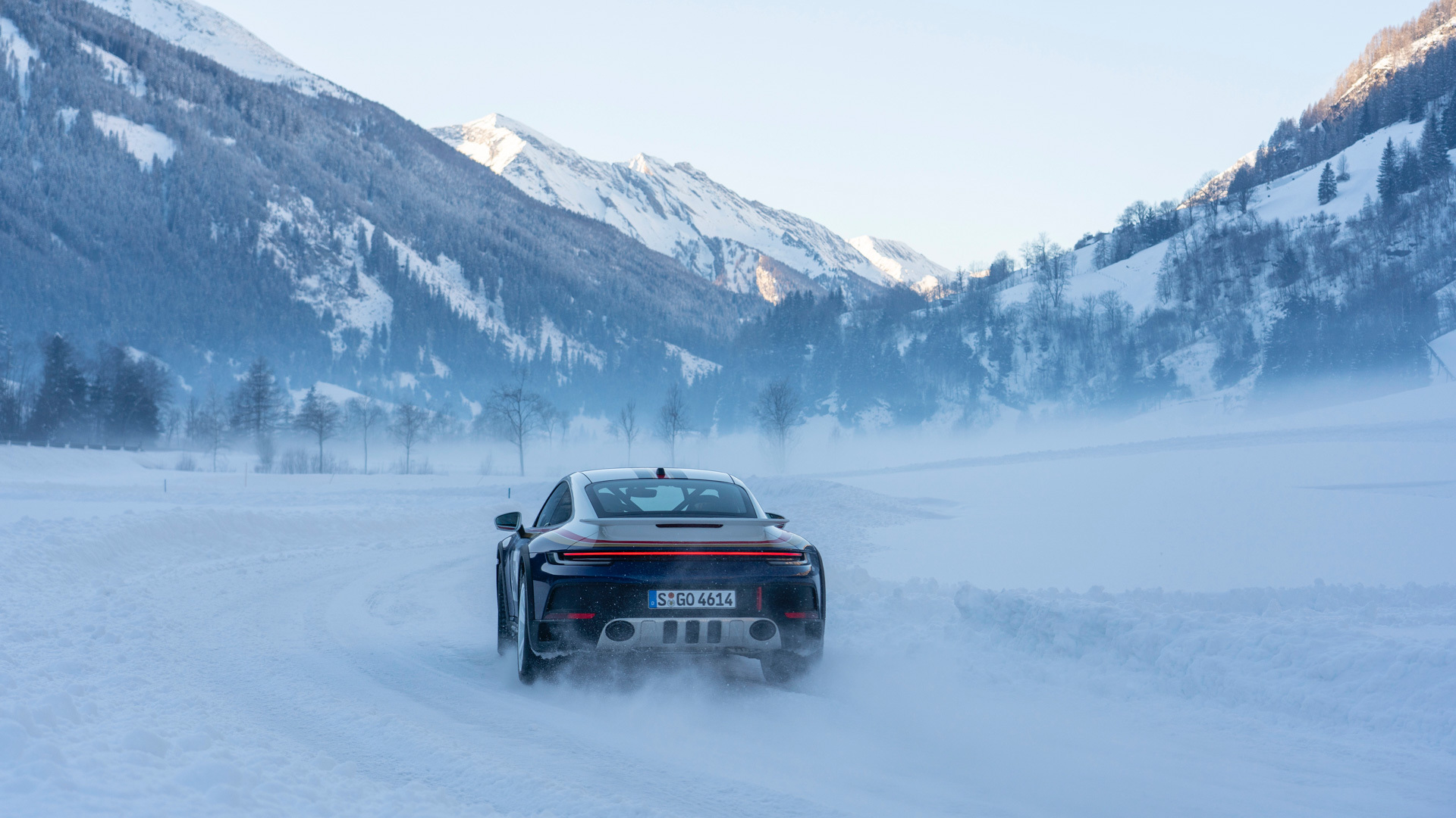 WRC Legend Walter Röhrl Tries Porsche 911 Dakar, Says Real Paris-Dakar ...