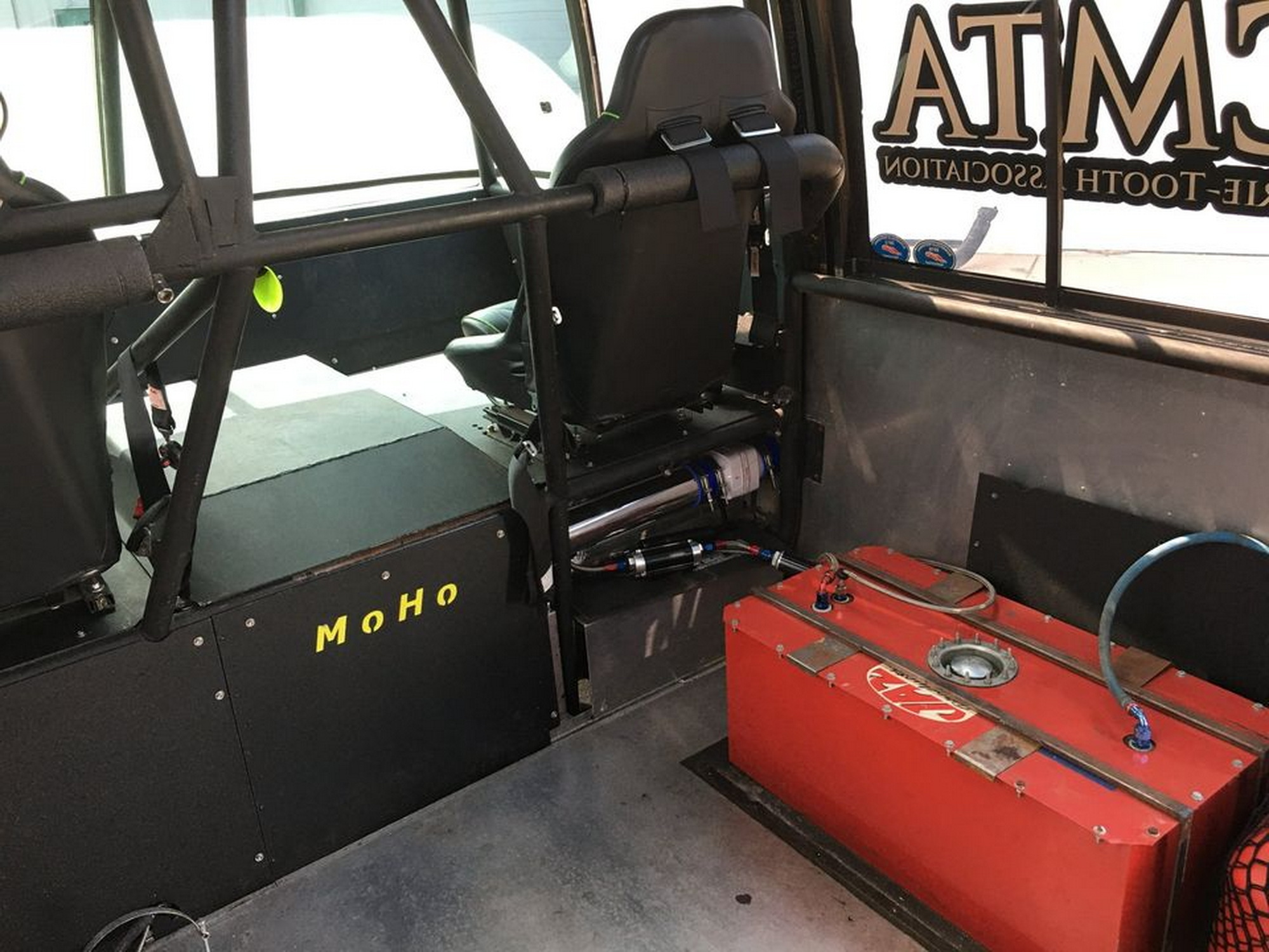 This 700 HP GMC Motorhome Is Officially The Fastest On Earth, And It ...