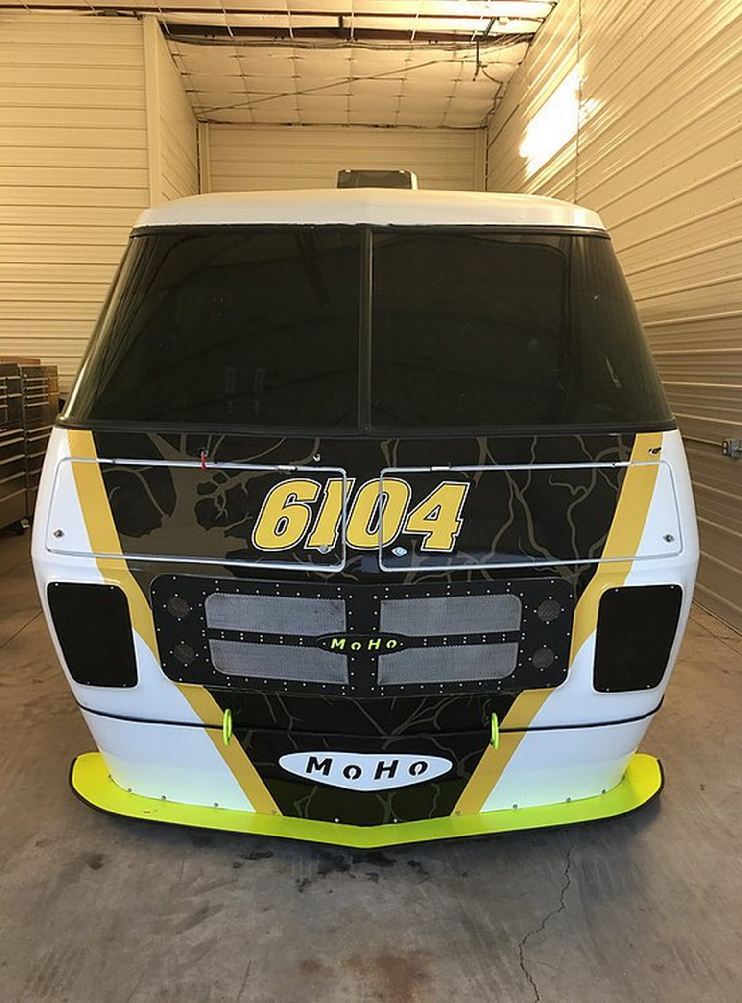 This 700 HP GMC Motorhome Is Officially The Fastest On Earth, And It ...