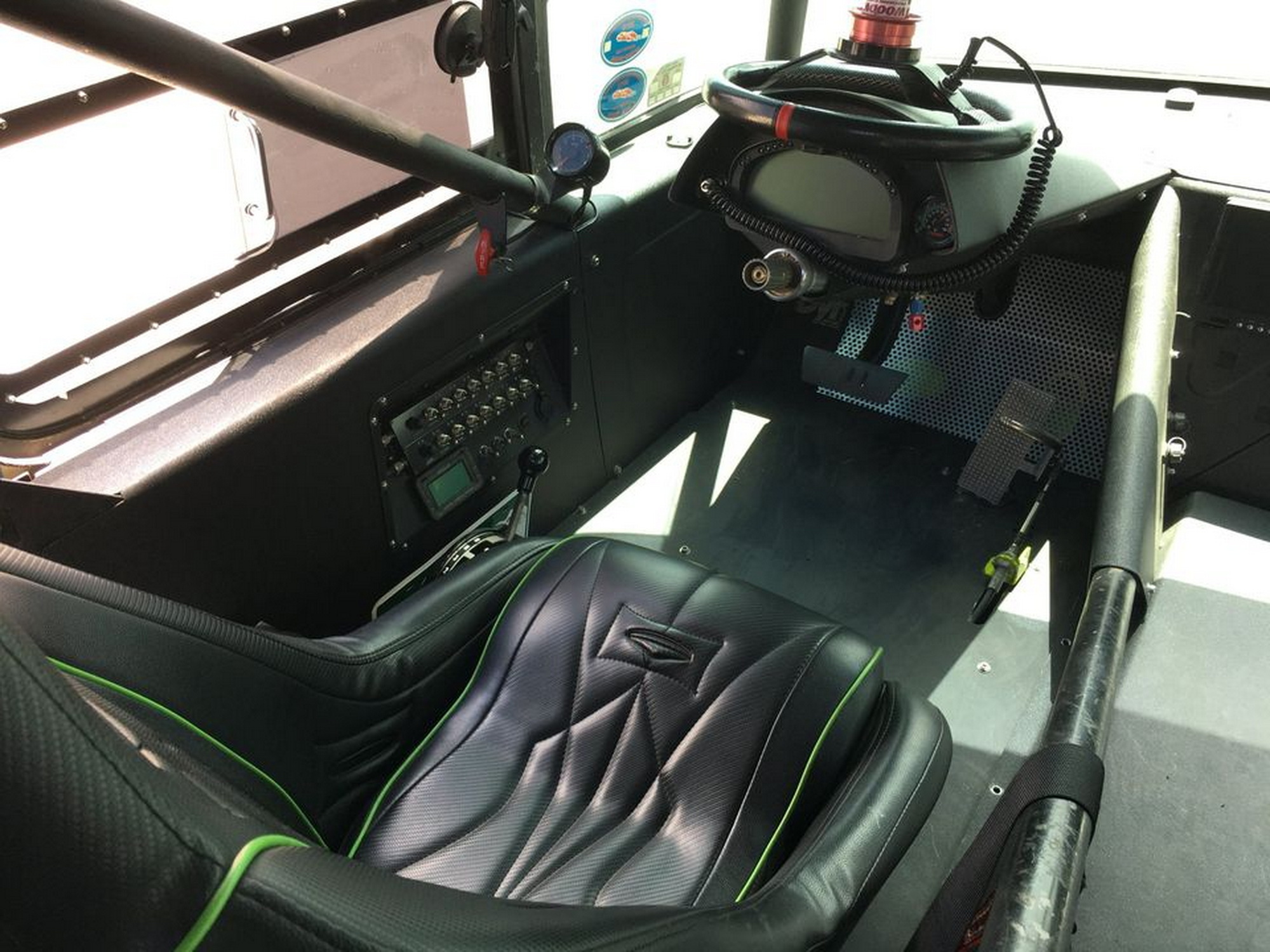 This 700 HP GMC Motorhome Is Officially The Fastest On Earth, And It ...