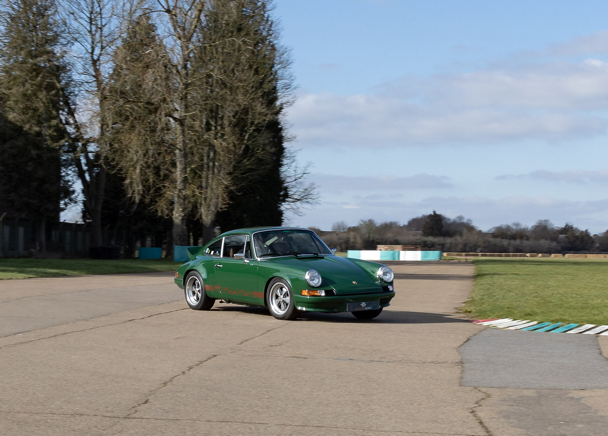 Electrogenic Delivers Its First Plug-And-Play, Reversible Porsche 911 ...