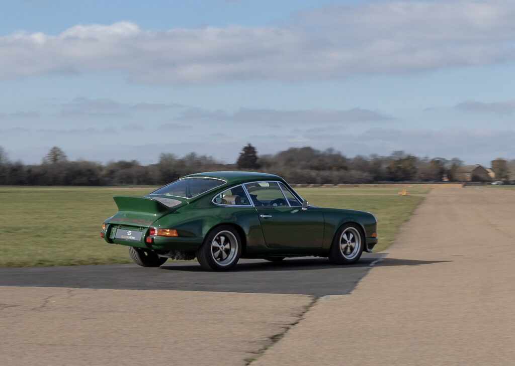 Electrogenic Delivers Its First Plug-And-Play, Reversible Porsche 911 ...