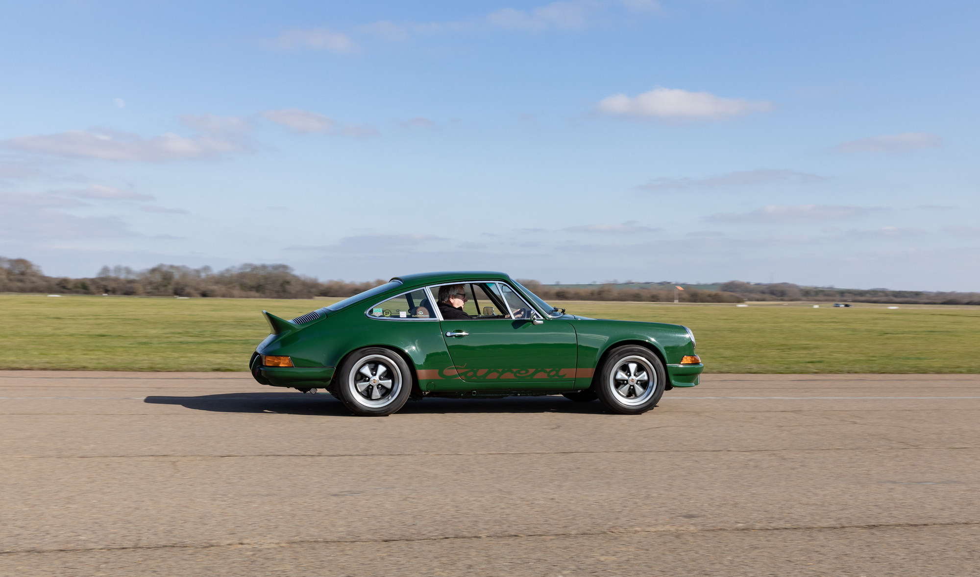 Electrogenic Delivers Its First Plug-And-Play, Reversible Porsche 911 ...