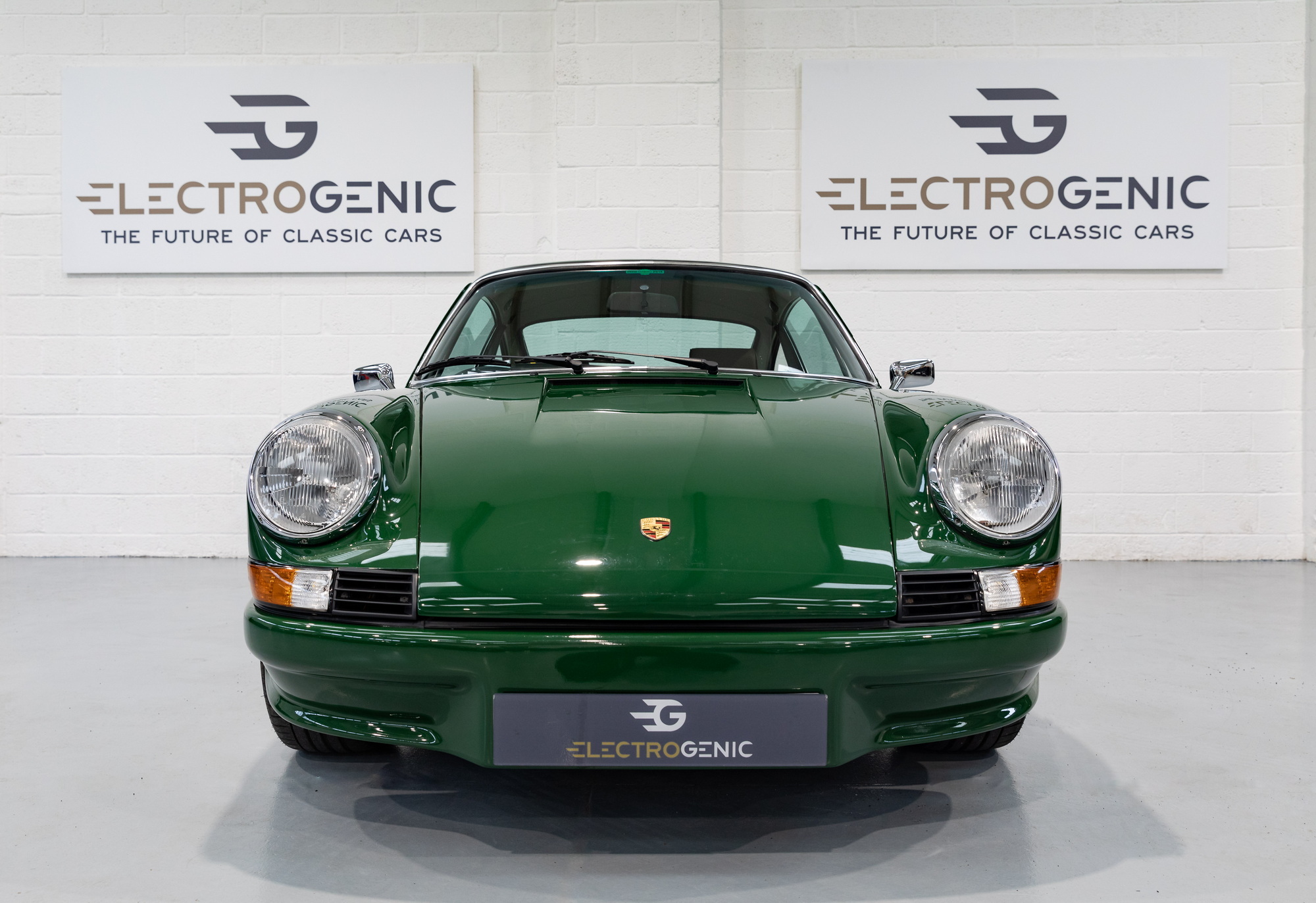 Electrogenic Delivers Its First Plug-And-Play, Reversible Porsche 911 ...